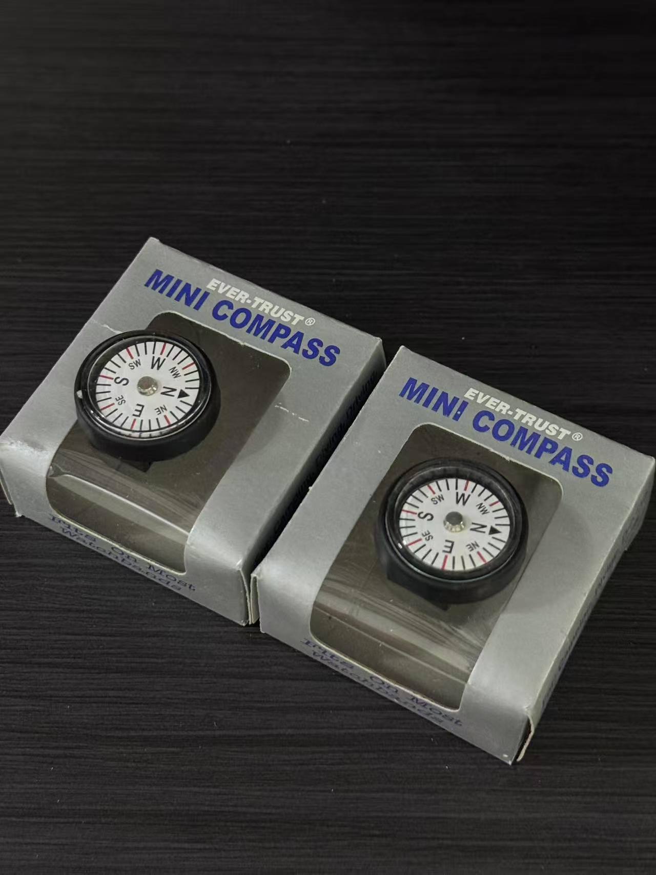2pieces survival dortable mini compassfor Hiking, 20mm Button Compass ...