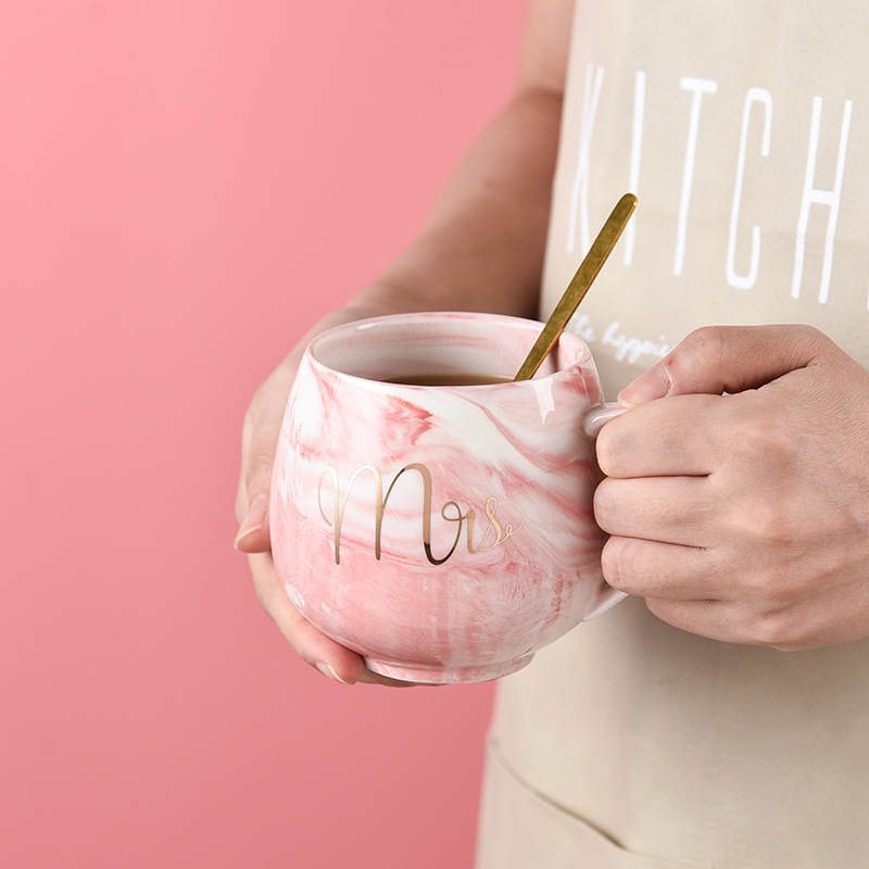 COD Couple’s Mr & Mrs Mugs Set With Gift Box Couple Cups Gift Wholesale ...