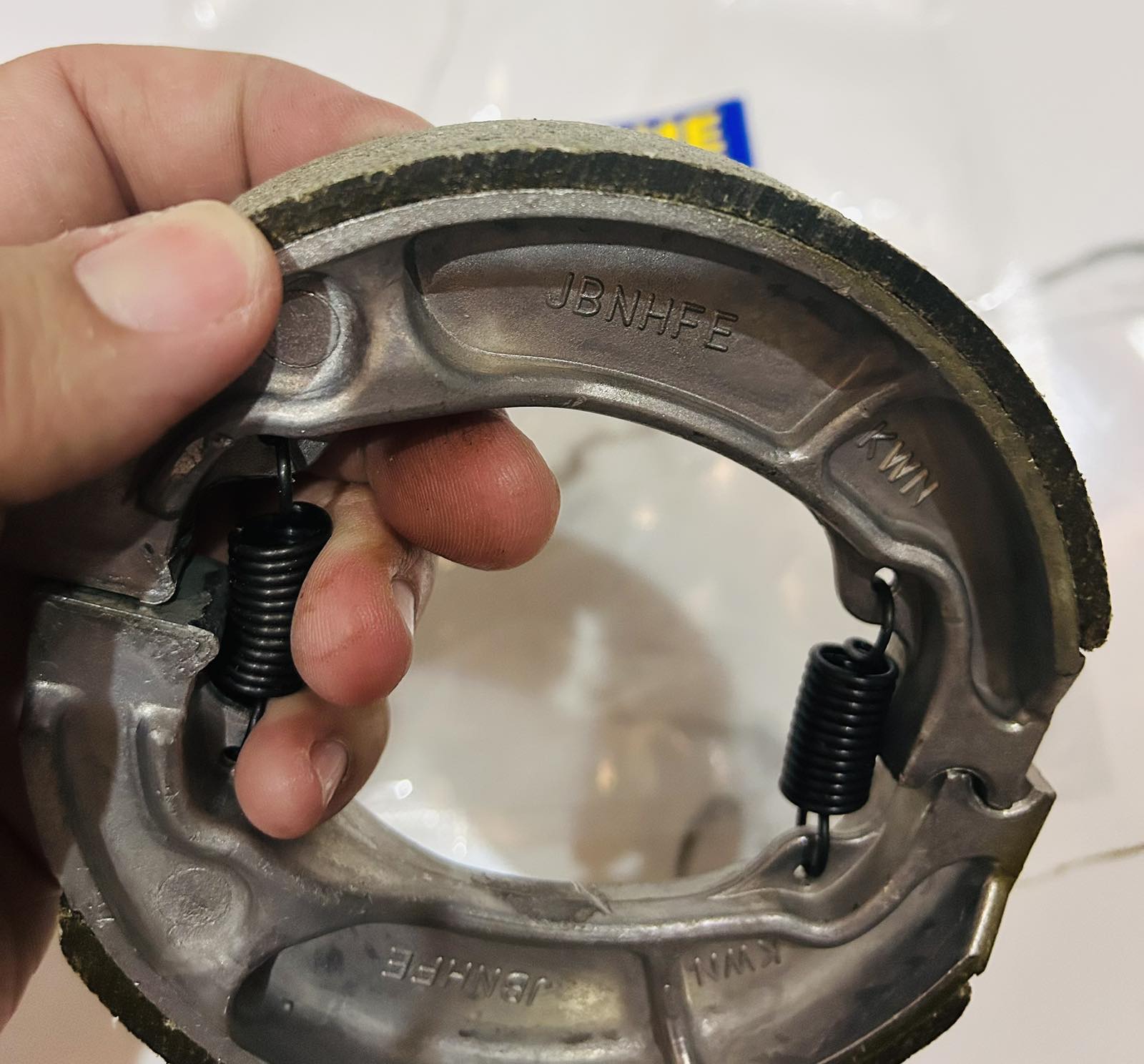 LJME BRAKE SHOE FOR HONDA CLICK V1 V2 V3 / BEAT FI / BEAT / PCX / ADV ...