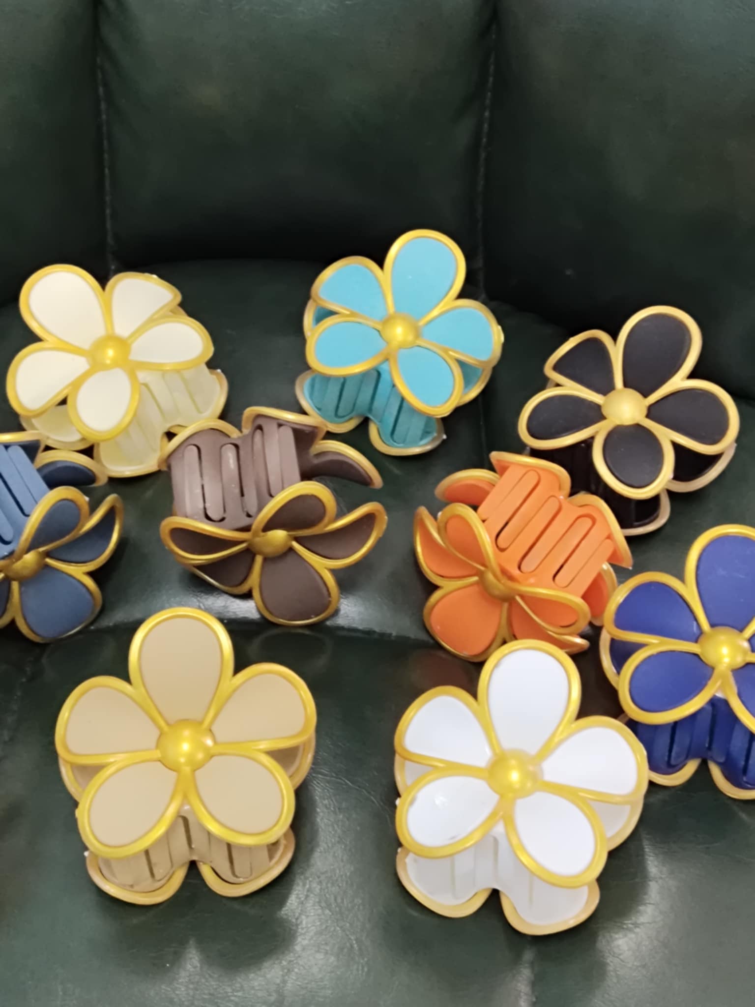 Sunshine Flower Hair Clamp (RANDOM COLOR) | Shopee Philippines