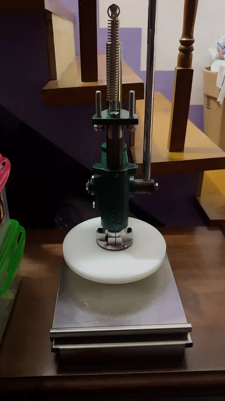 12-24cm pizza dough presser Hand Pressed Cake Pressing Machine Pizza ...