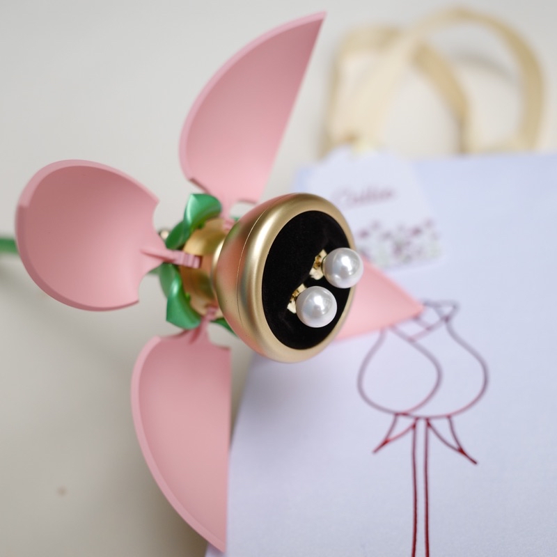 Callie Tulip Flower Jewelry Case Gift Packaging for Mother's Day Shop ...