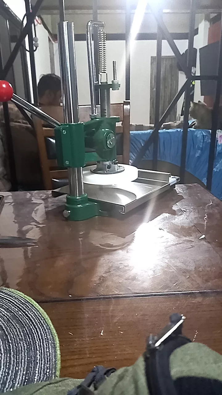 12-24cm pizza dough presser Hand Pressed Cake Pressing Machine Pizza ...