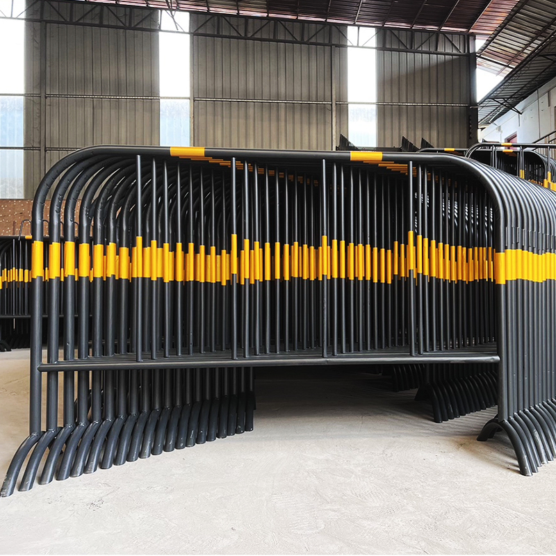1.5m/2m Traffic steel barrier red and black Sturdy and durable used for ...