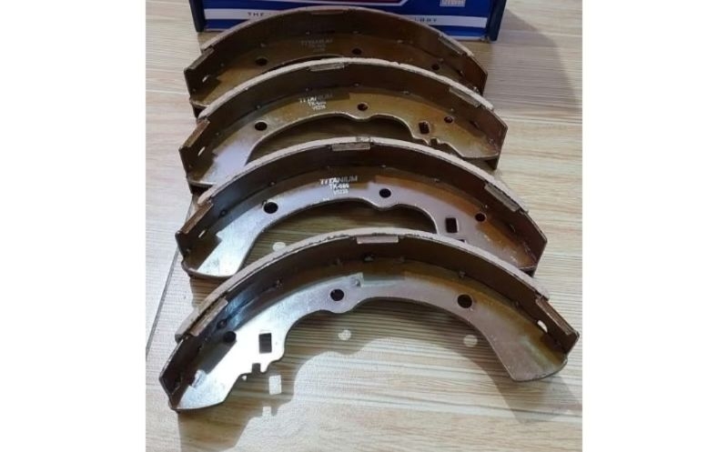 SPK/TK-686 BRAKE SHOE ASSEMBLY MITSUBISHI DELICA TITANIUM/ NUVO ...