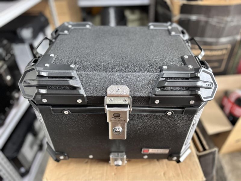 SEC ALLOY ANTISCRATCH 45 LITERS TOP BOX WITH BACKREST | Shopee Philippines