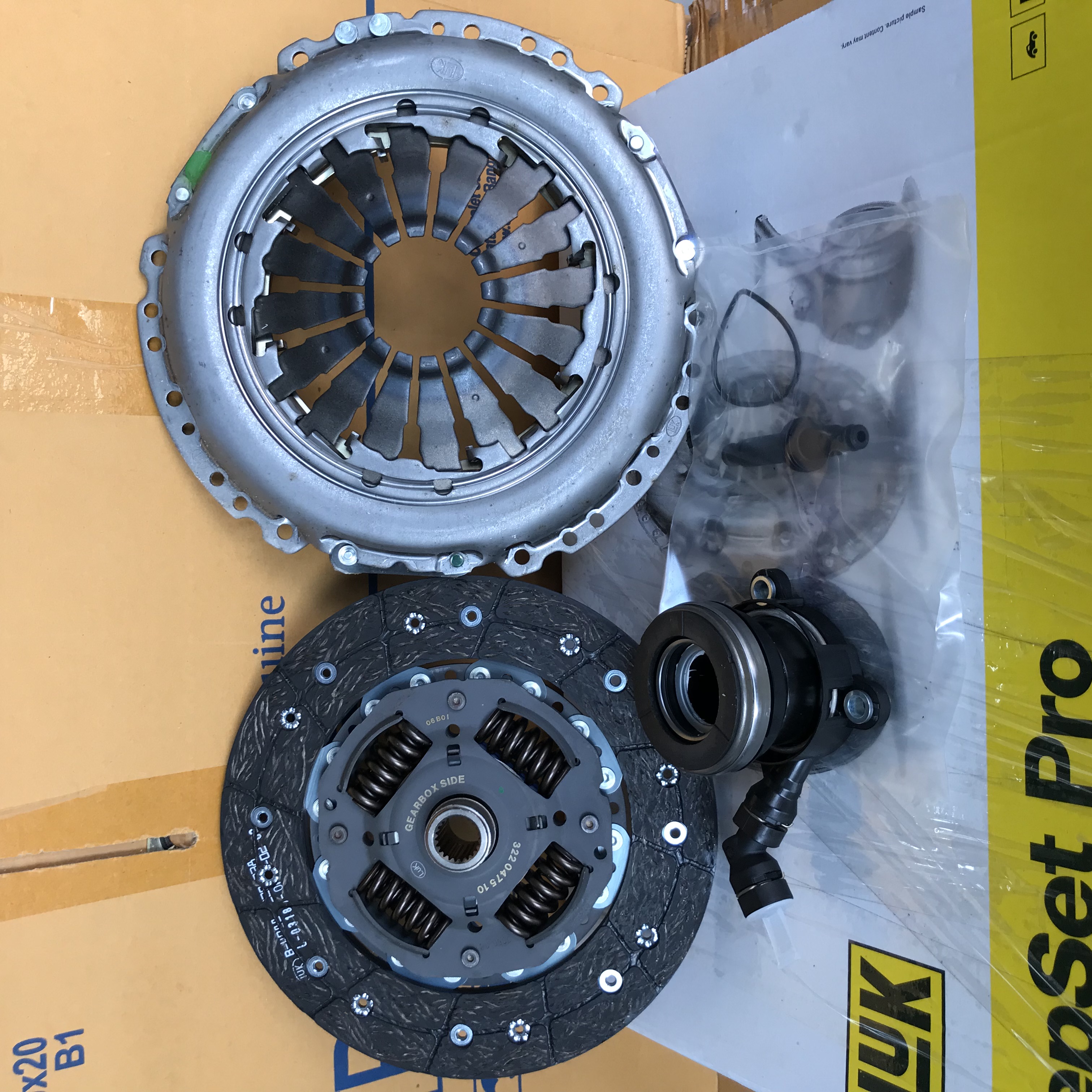 LUK Clutch Set for Chevrolet Spin manual transmission 622323633 ...