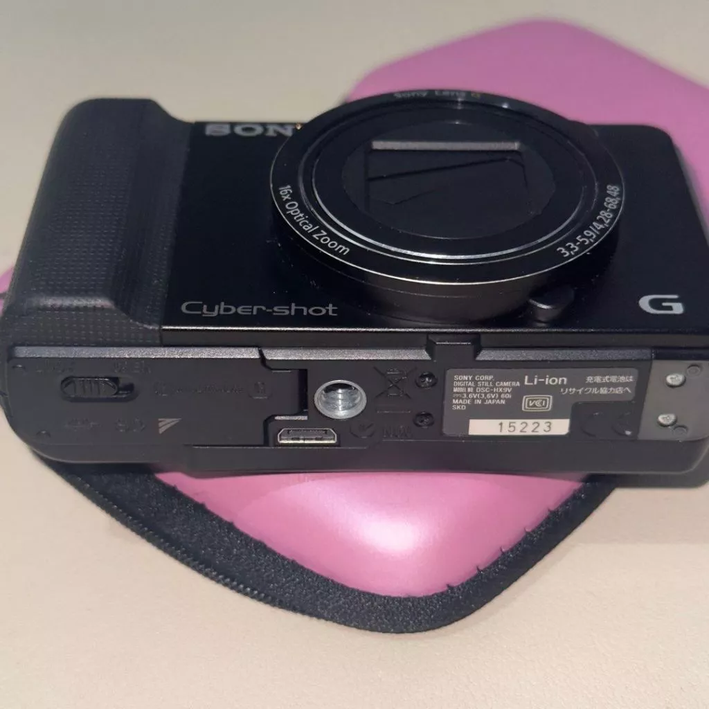 Sony Cybershot DSC HX9V Compact Digital Camera Mint Condition with freebies | Shopee Philippines