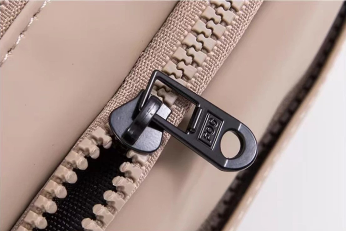 ESSENTIALS FOG FEAR OF GOD WATERPROOF LARGE CAPACITY SLING BAG | Shopee ...