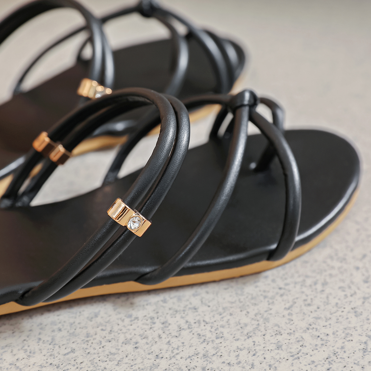 Leya New Roman Braided Leather Open Toe Flat Sandals For Women Casual Slip-On Sandals | Shopee ...