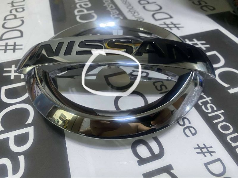 CHROME-Genuine Nissan Front Emblem - Navara NP300 Terra All Year ...