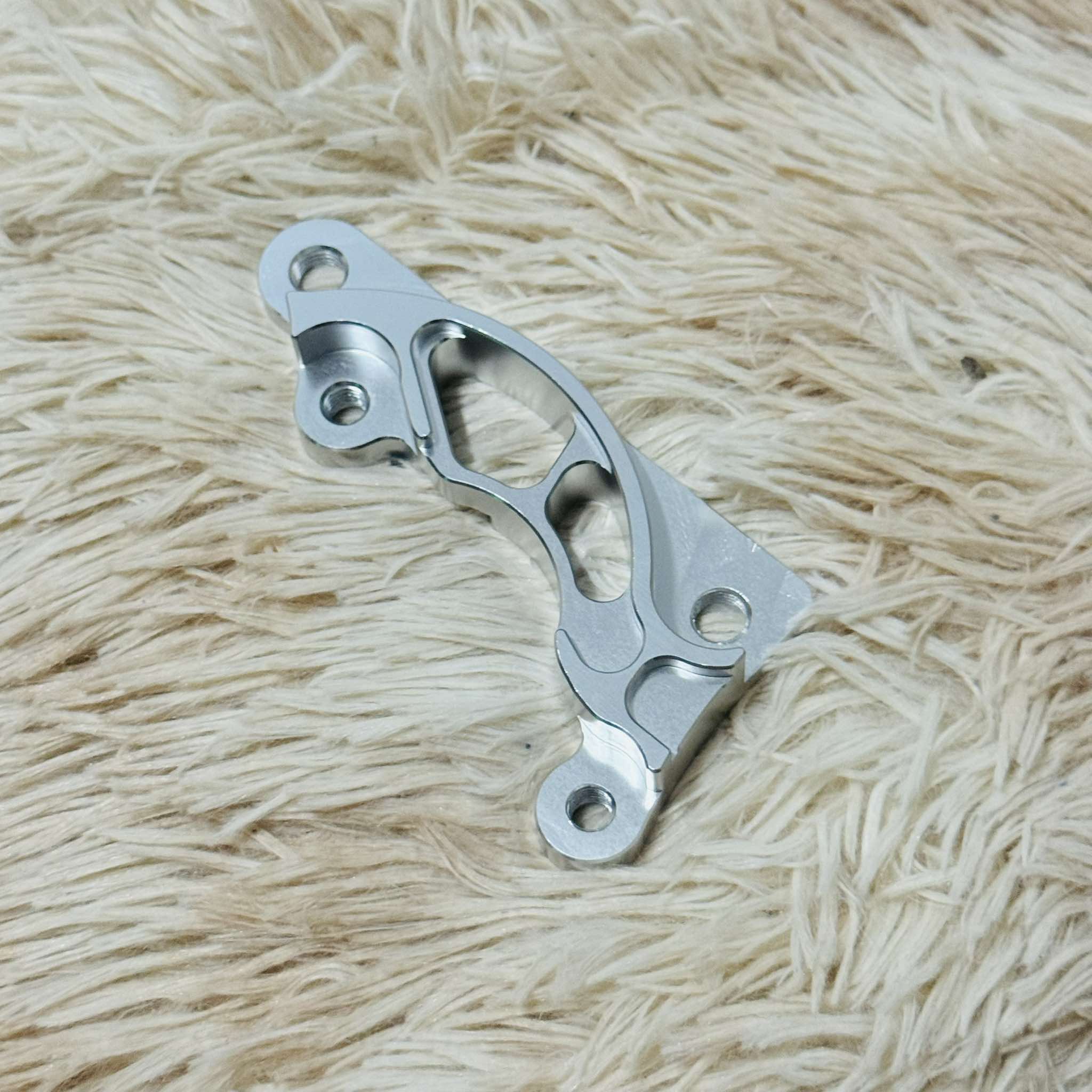 CNC BRACKET PREMIUM ALLOY (2POT CALIPER) for Mio, Sporty, Amore, M1, M3 ...
