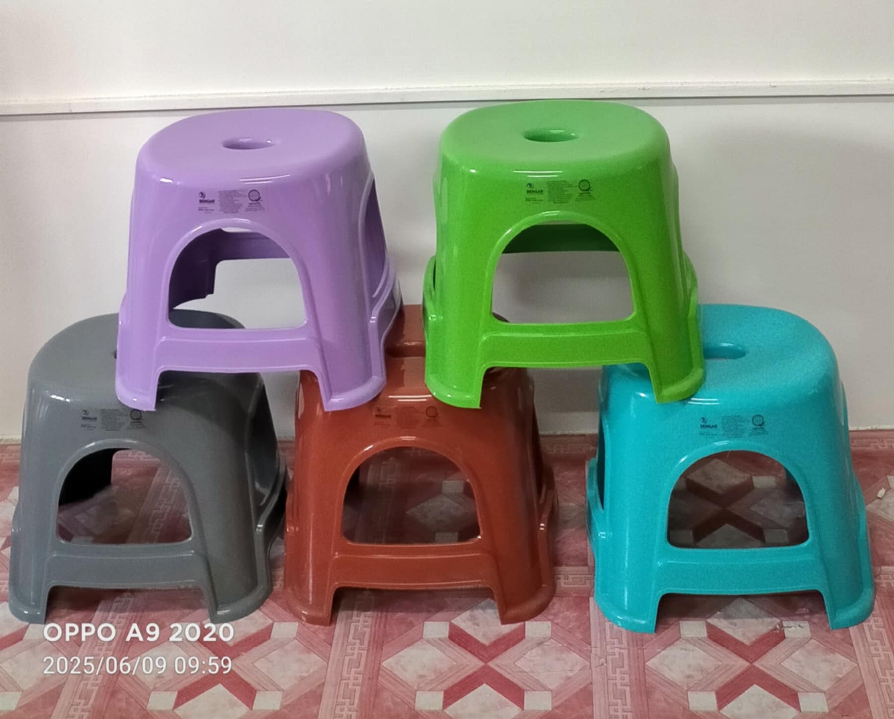 CHAIR LAUNDRY STOOL (#B-162) BENGAR PLASTIC LAUNDRY STOOL CHAIR ...