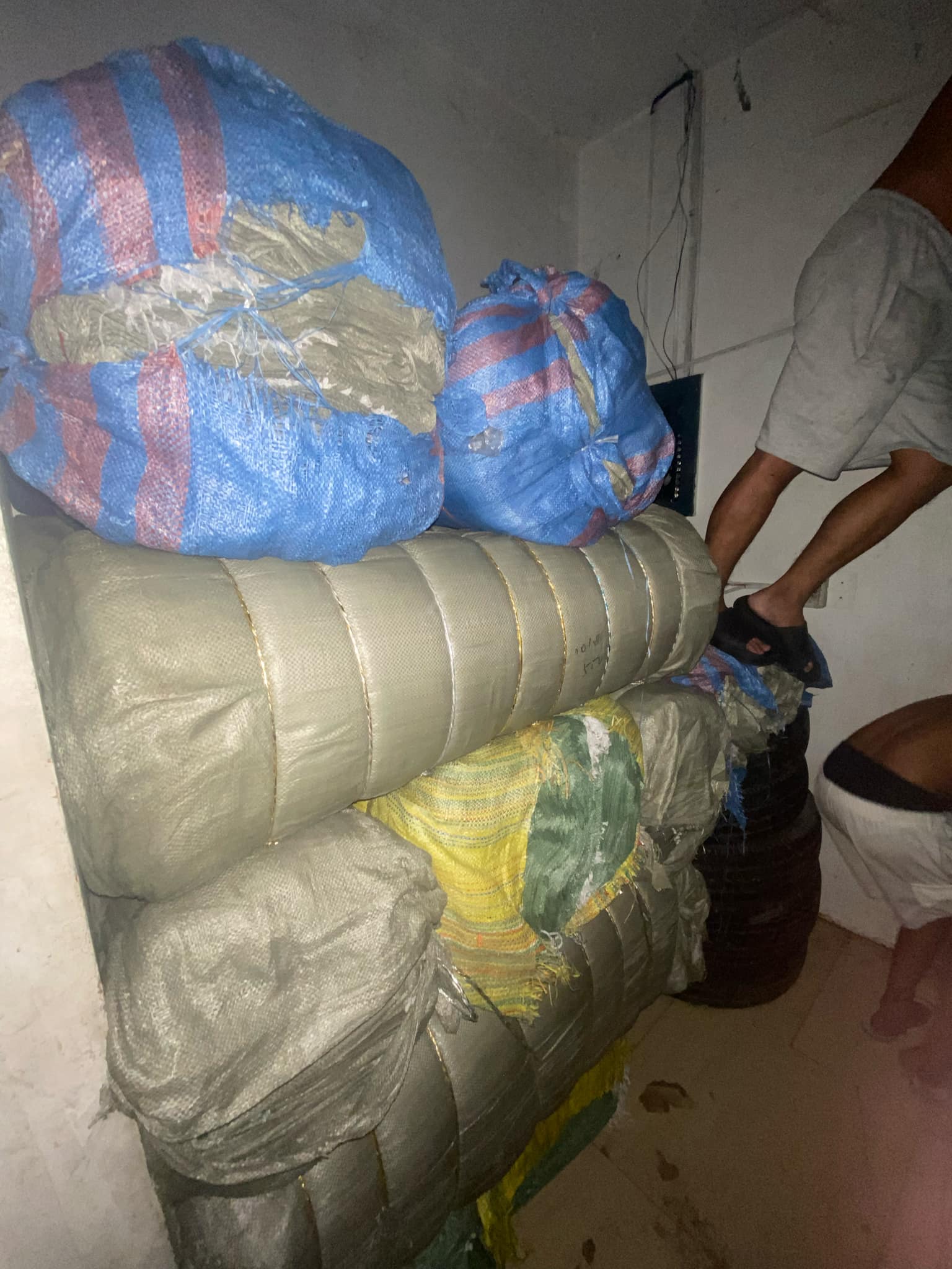 BRAND NEW 1 PC ISANG PIRASO 80 kilo Sako Trash bag/Sack Malaking Sako ...