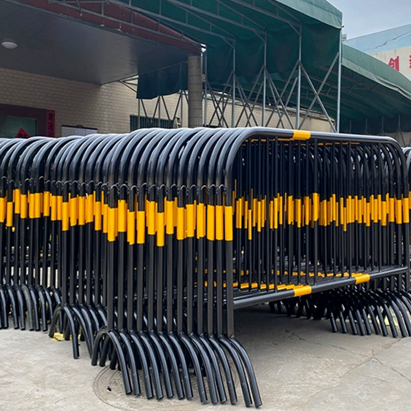 1.5m/2m Traffic steel barrier red and black Sturdy and durable used for ...
