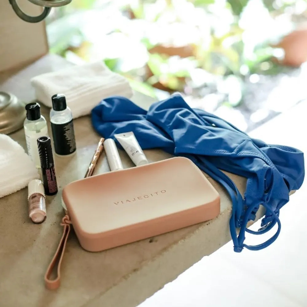 Viajecito Fog Clutch | Silicone Water-proof Summer Clutch Bag for Women ...