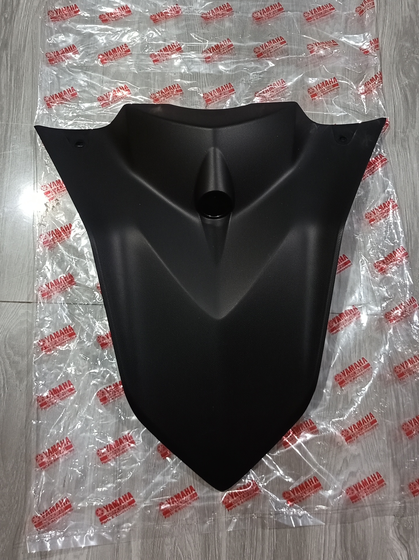 YAMAHA AEROX V1 / V2 SMALL V COVER FRONT 2 ORIGINAL | Shopee Philippines
