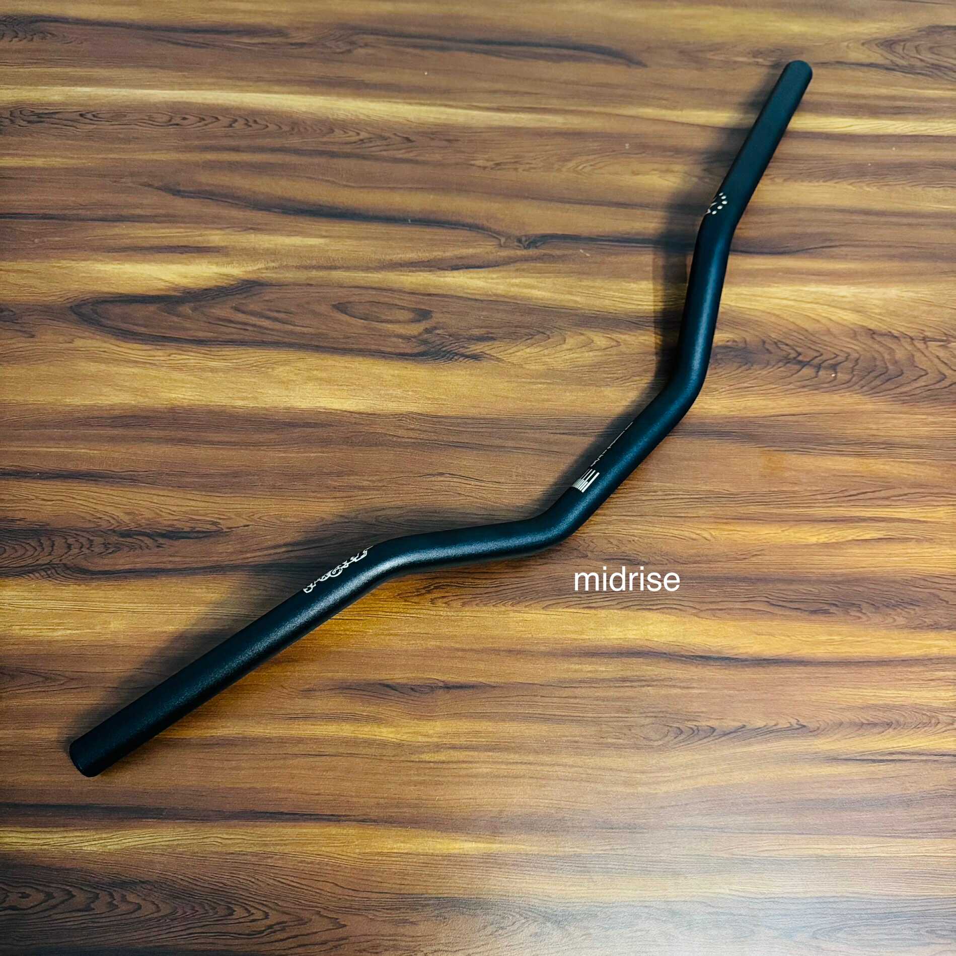 JET2 WHEELS HANDLEBAR LOWRISE, MIDRISE AND STANDARD | Shopee Philippines