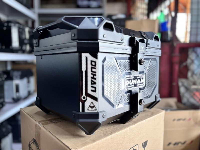 Duhan v5 Hard Plastic Top box with backrest & metal base plate | Shopee ...