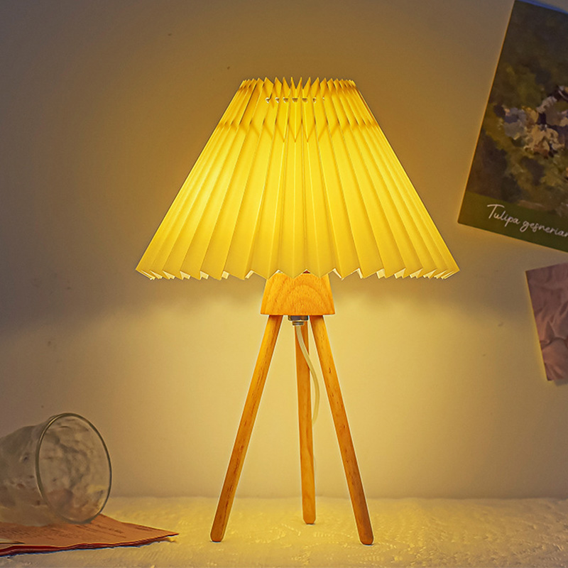 LED Table Lamp fabric Lampshade Pleated Wooden Tripod Desk Lamp for ...