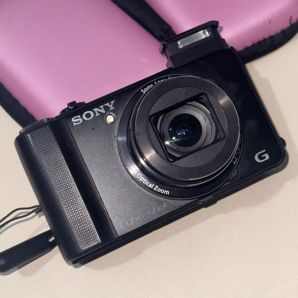 Sony Cybershot DSC HX9V Compact Digital Camera Mint Condition with freebies | Shopee Philippines