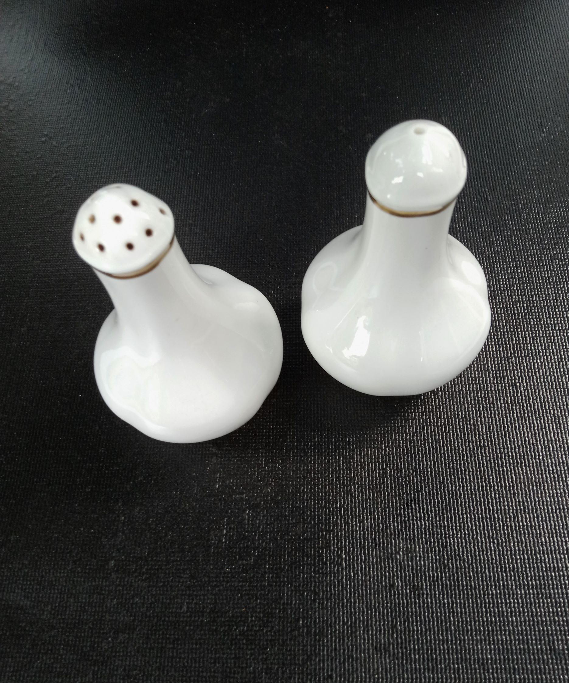 Vintage Wedgwood Hotelware White Salt & Pepper Shakers Made in England ...