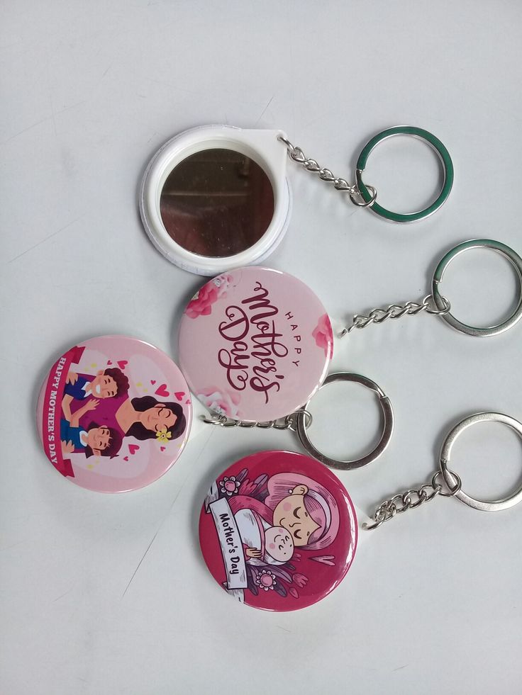 Customized any picture Mirror Keychain for souvenirs giveaways birthday ...