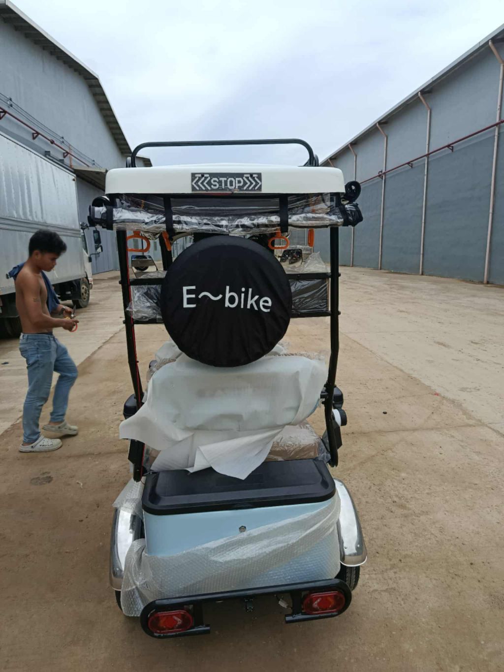 2500 watts Power steering wheels electric bike 4 wheels golf car ...