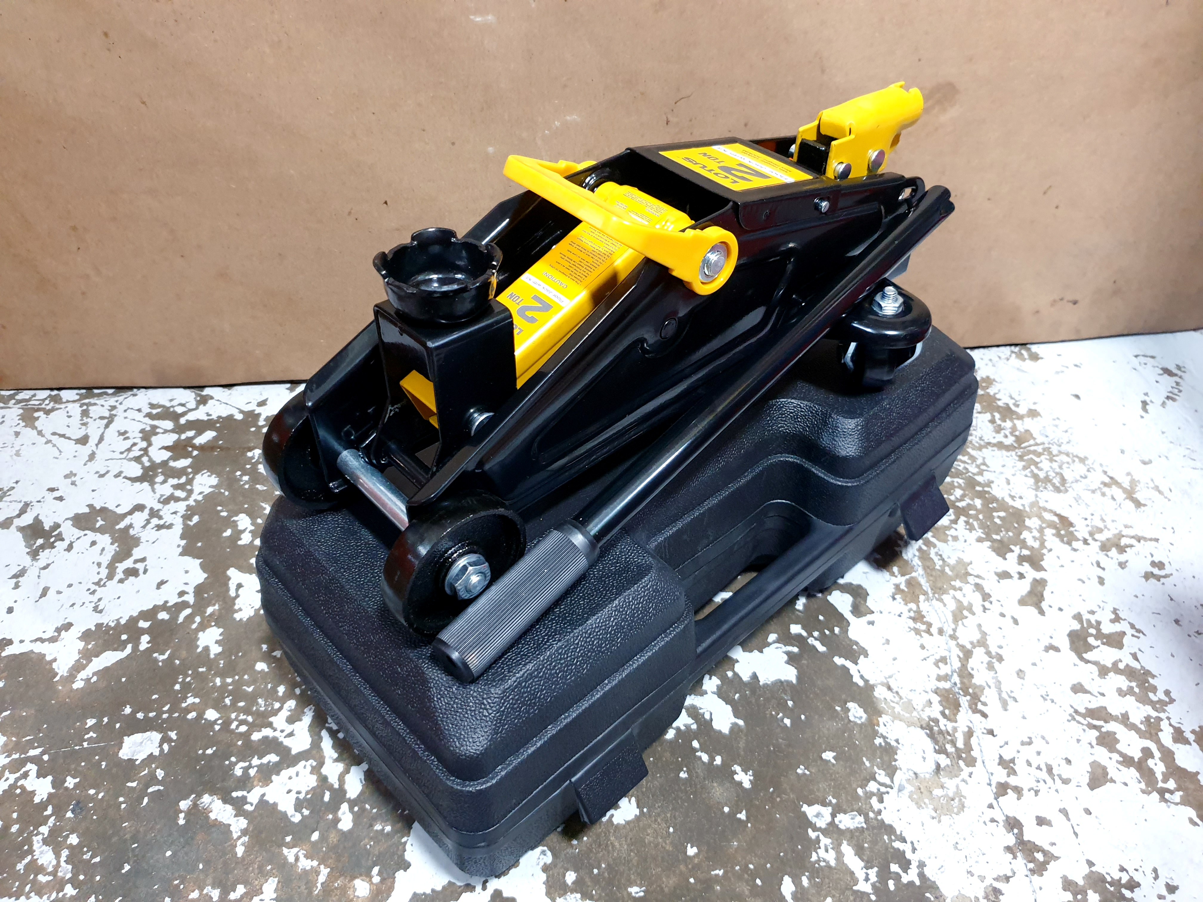 Lotus Hydraulic Floor Jack 2 Tons Heavy Duty Crocodile Jack 2T ...