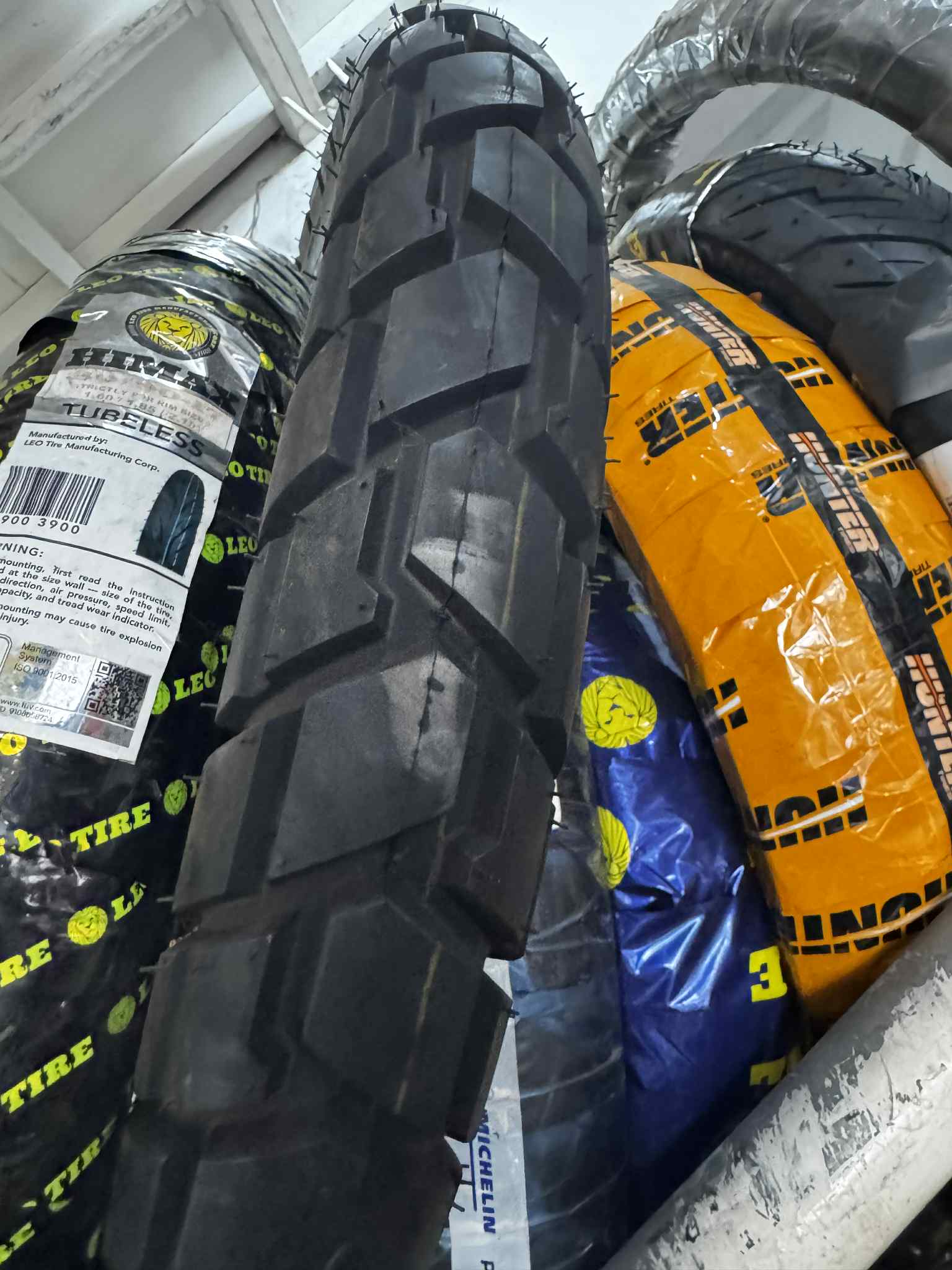 TIRE LEO RAPTOR 275 x 17 TIRE LEO RAPTOR 250 x 17 TIRE LEO RAPTOR 3.25 ...