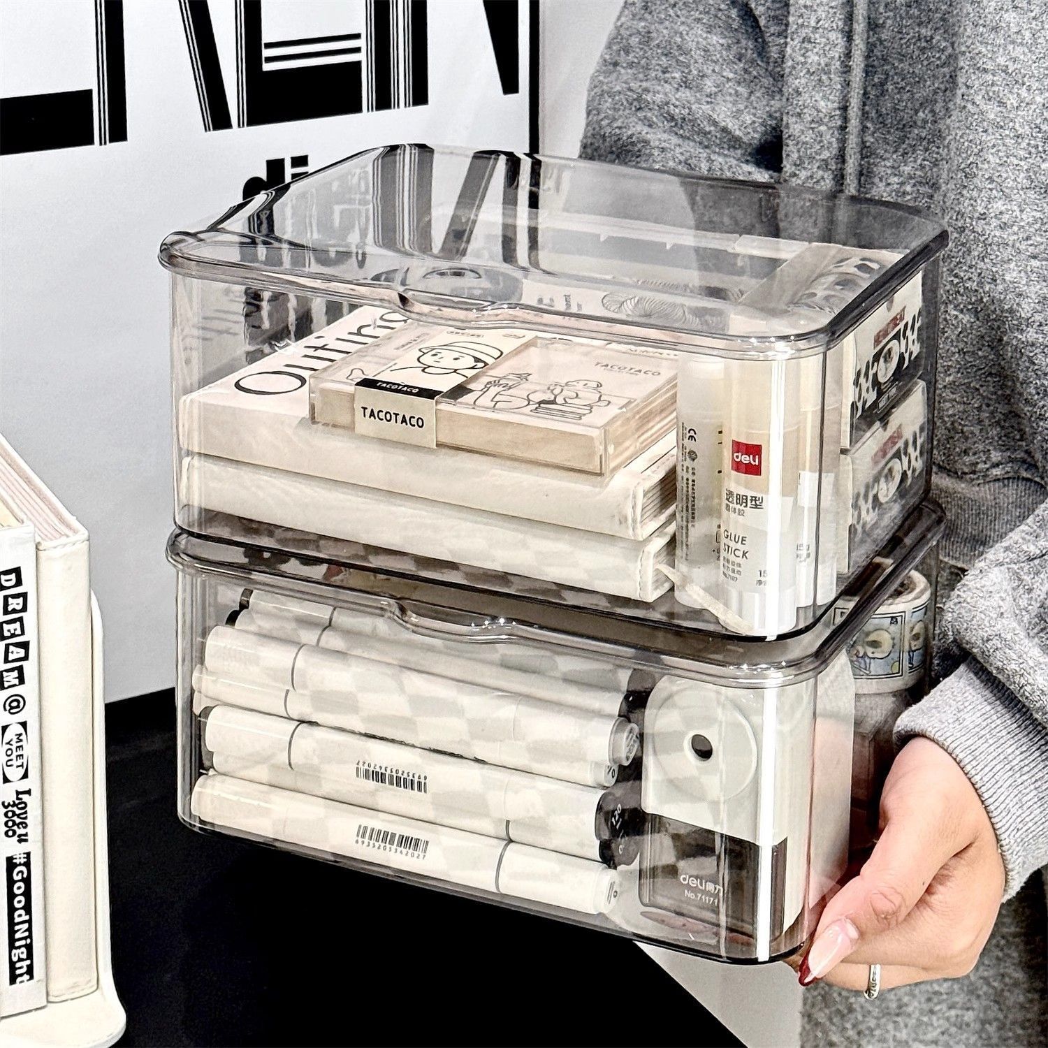 Desktop Storage Box With Dustproof Cover Acrylic box Cosmetics Facial ...