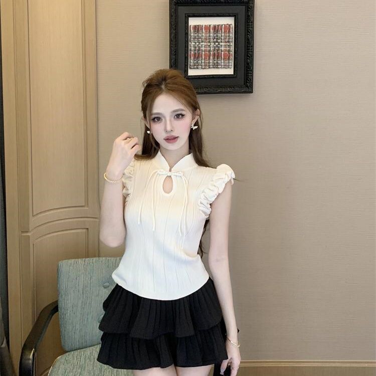 Solid color knitted blouses Chinese knot elements Simple and ...