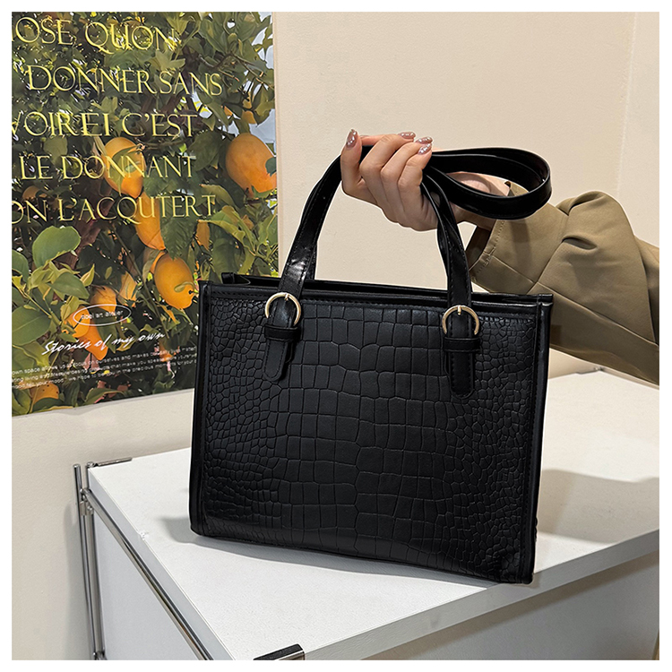 Mumu 8040 Woman Messenger Tote Bag in Croco Design Leather with Two ...