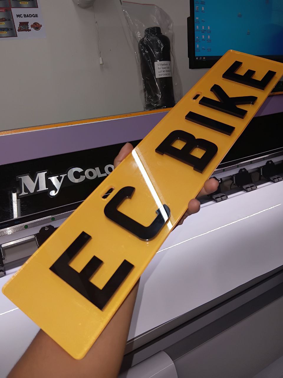 Customized Hongkong Euro Plate Acrylic 4.5mm Embossed Conduction Plate ...