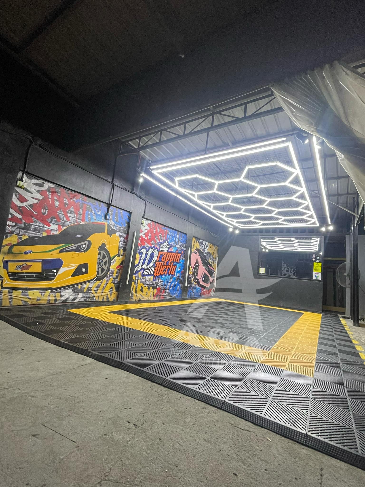 20mm FLOOR Trax Detailing Studio GRID TILES Heavy Duty Interlocking ...