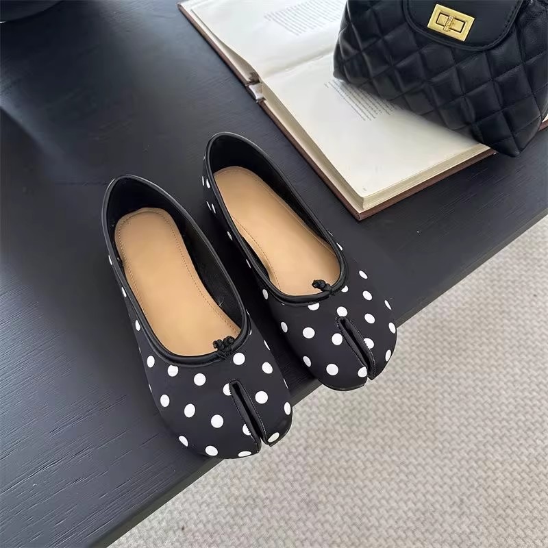 LULAKO Women's Tabi Split Toe Mary Jane Flats Chic Palin Polka Dot ...