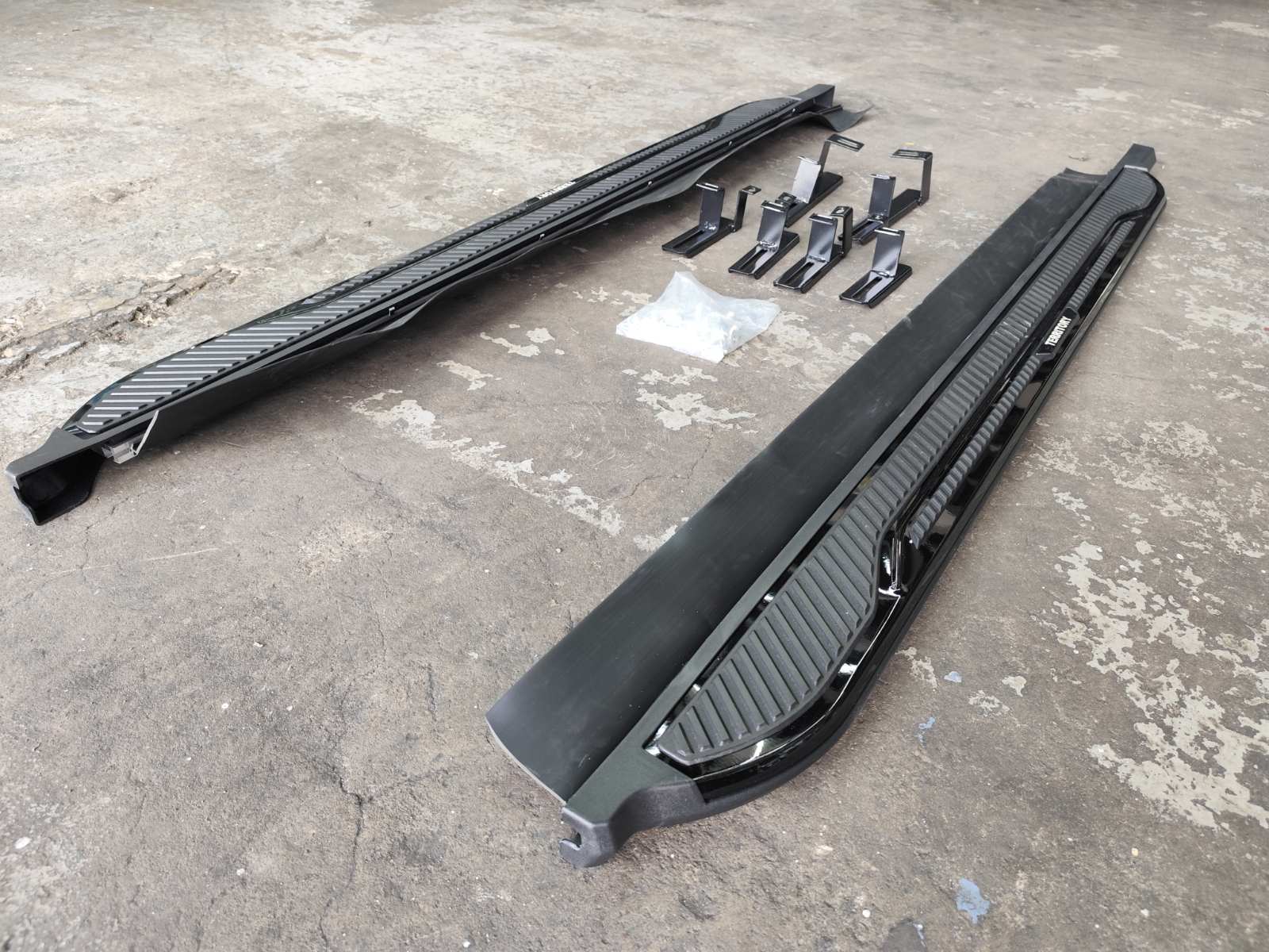 FORD TERRITORY 2023 - 2026 GAS/HYBRID OEM BLACK STEPBOARD THAILAND ...