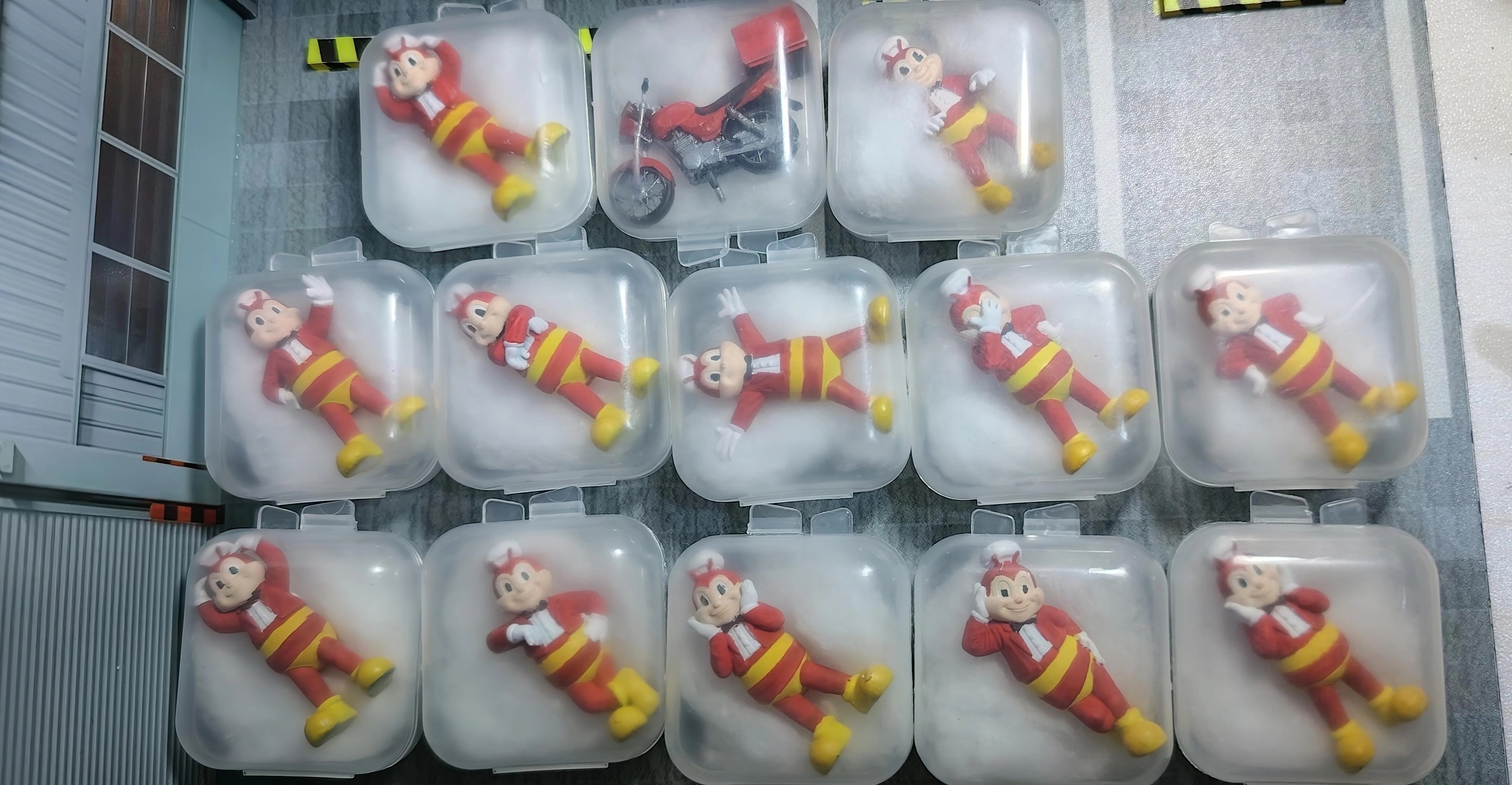 D'ToyzLab JolliBee Mascot 3D Printed Mini Figure 1:64 Scale model ...