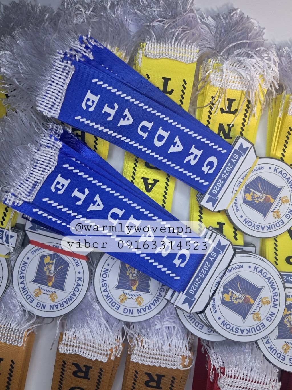 GRADUATION RIBBON COMPLETE SET (LOGO-TUSSLE WITH RIBBON) | Shopee ...