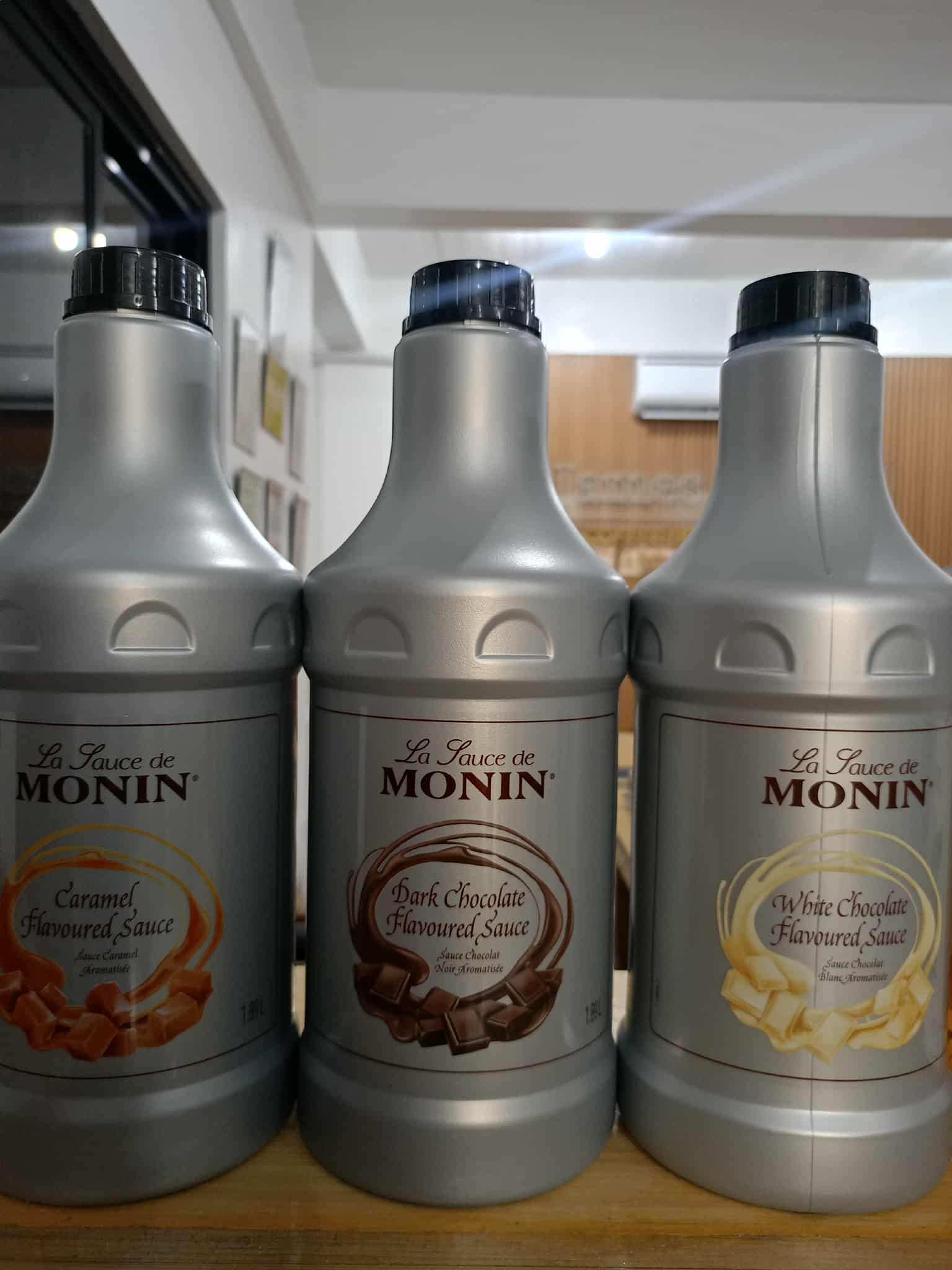 LA SAUCE DE MONIN (DARK CHOCO, WHITE CHOCO AND CARAMEL SAUCE 1.89L ...