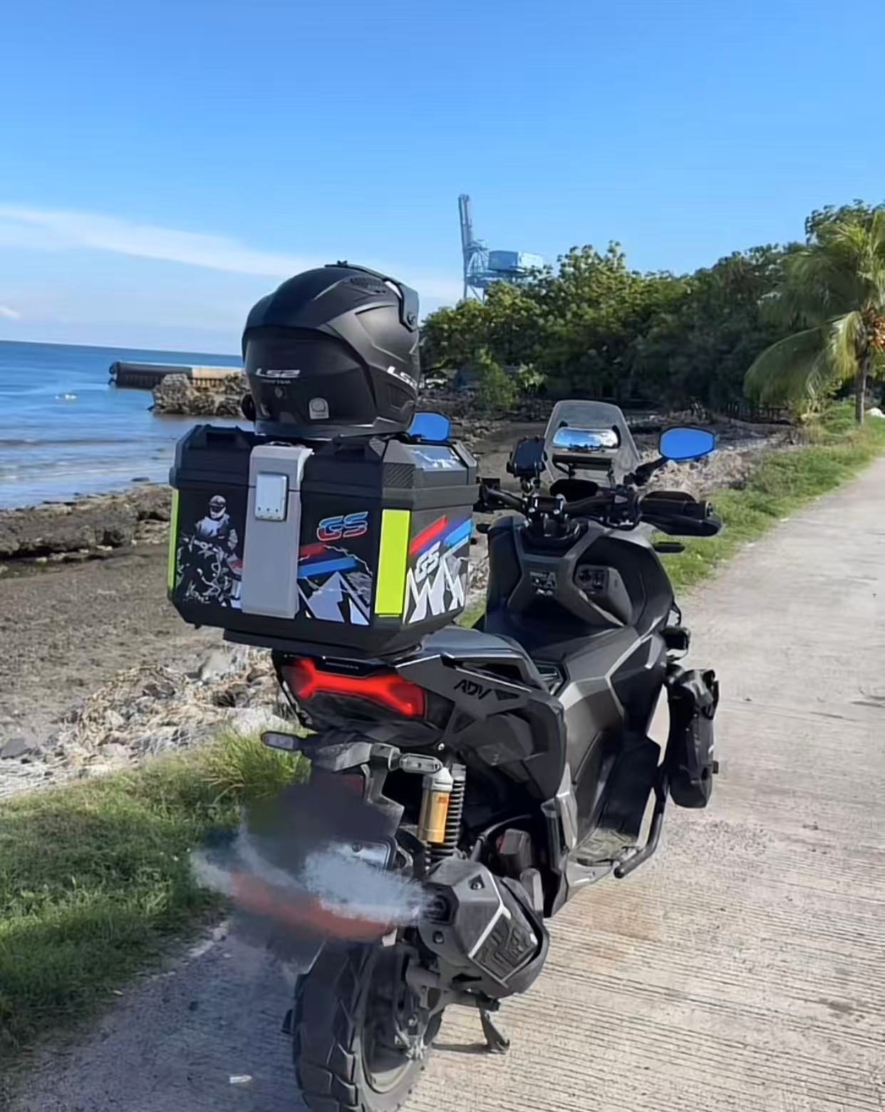 Motorcycle top box, ABS plastic top box,Password-locked top box 45L ...