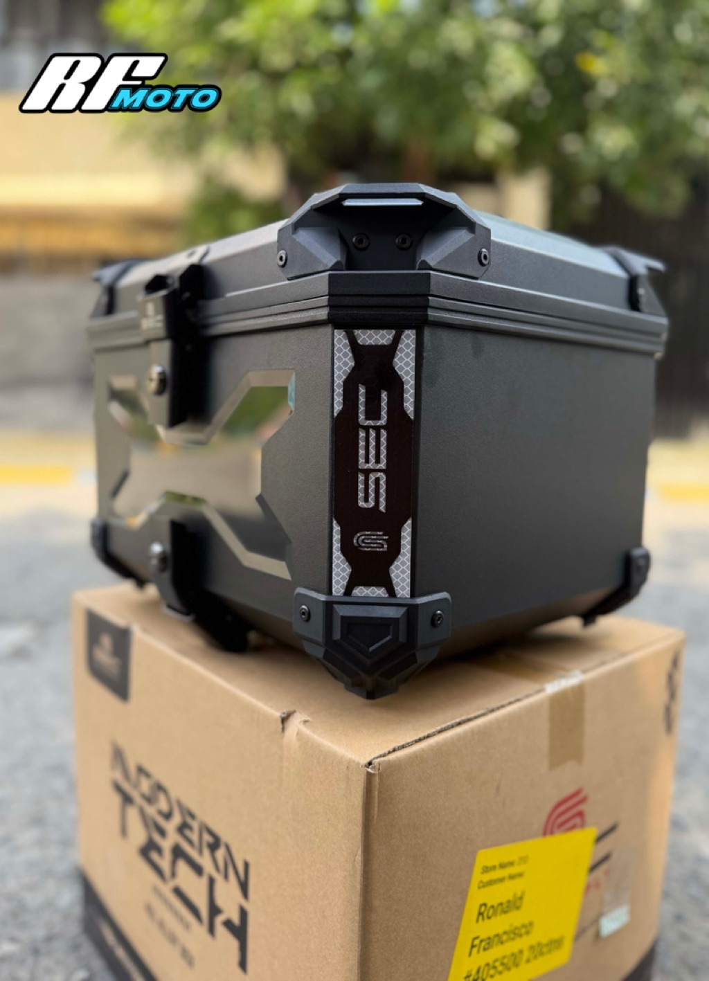 SEC MODERN TECH 45L PREMIUM HARD PLASTIC DUAL LOCK TOP BOX with ...