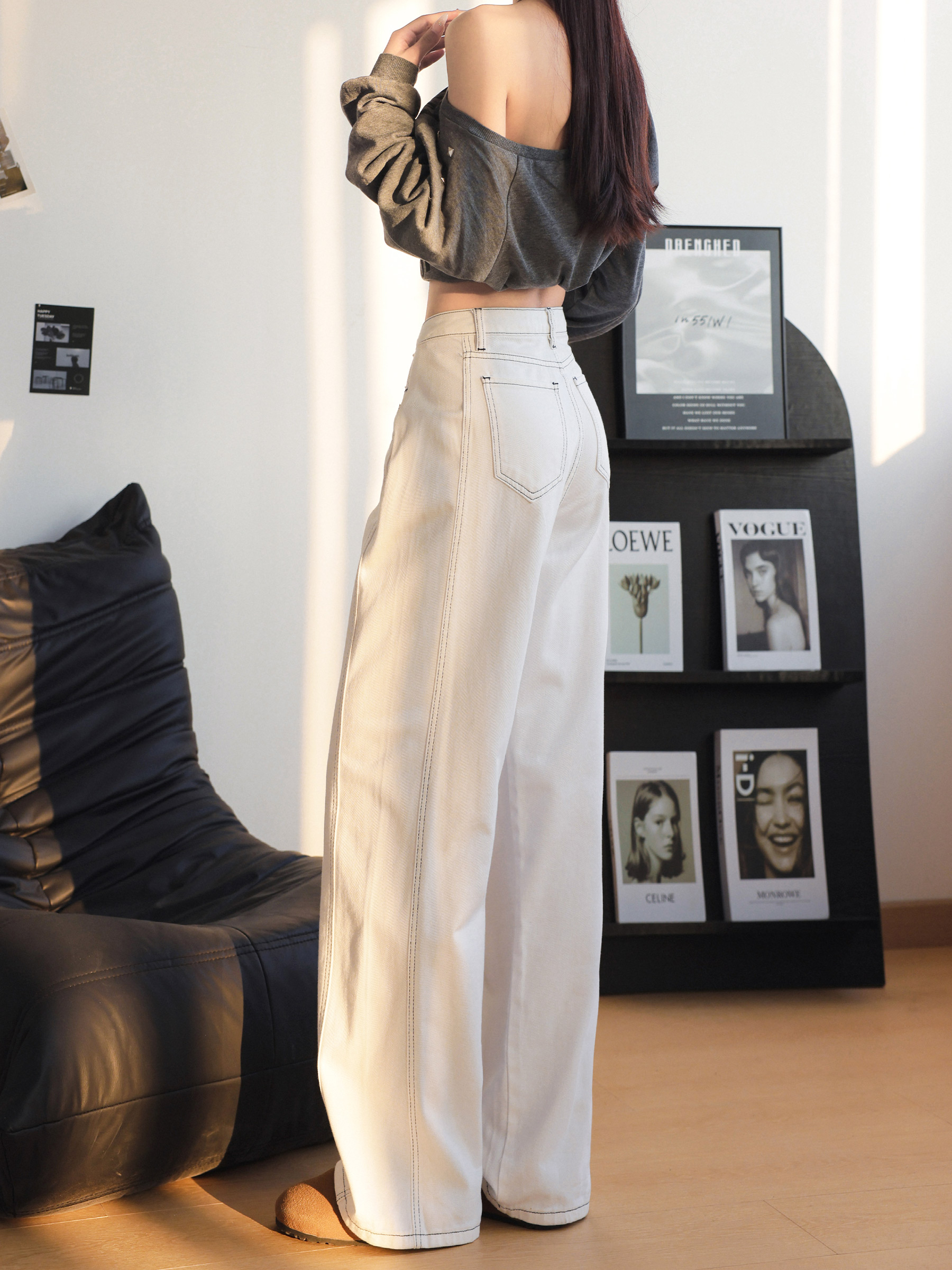 Malawak na pantalon ng mga kababaihan, beige simple at fashionable ...