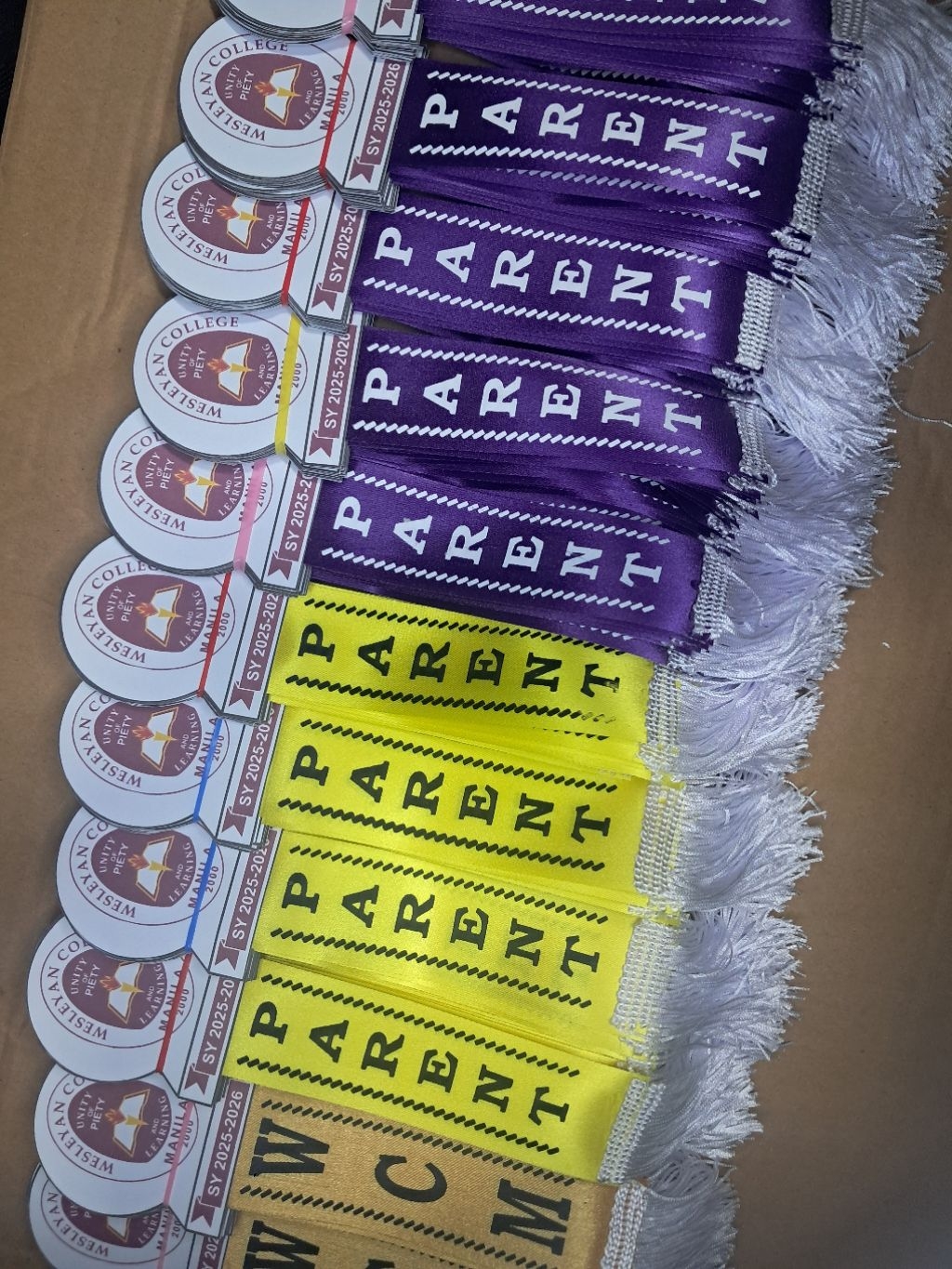 GRADUATION RIBBON COMPLETE SET (LOGO-TUSSLE WITH RIBBON) | Shopee ...