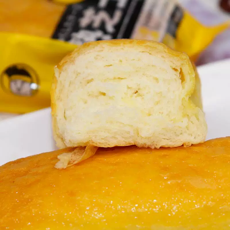 Cow Artificial cooked cheese bread 80g （Packaging is the date of ...