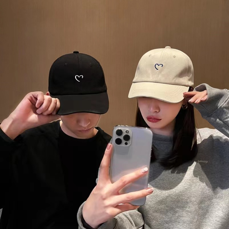 【Top】Simple Studio Fashion Couple Heart Korean Inspired Baseball Cap ...