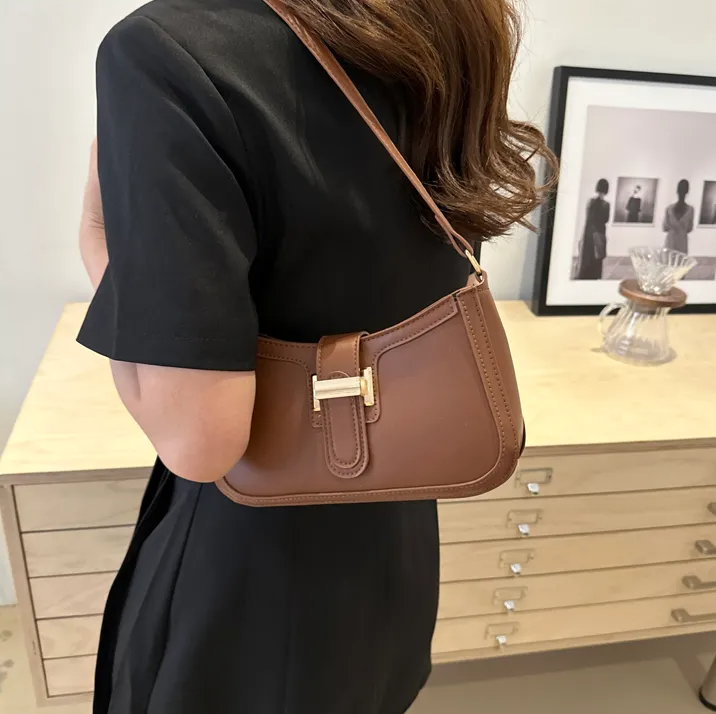 Kili Underarm Bag for Woman Trendy Fashion Shoulder Bag in PU Leather ...