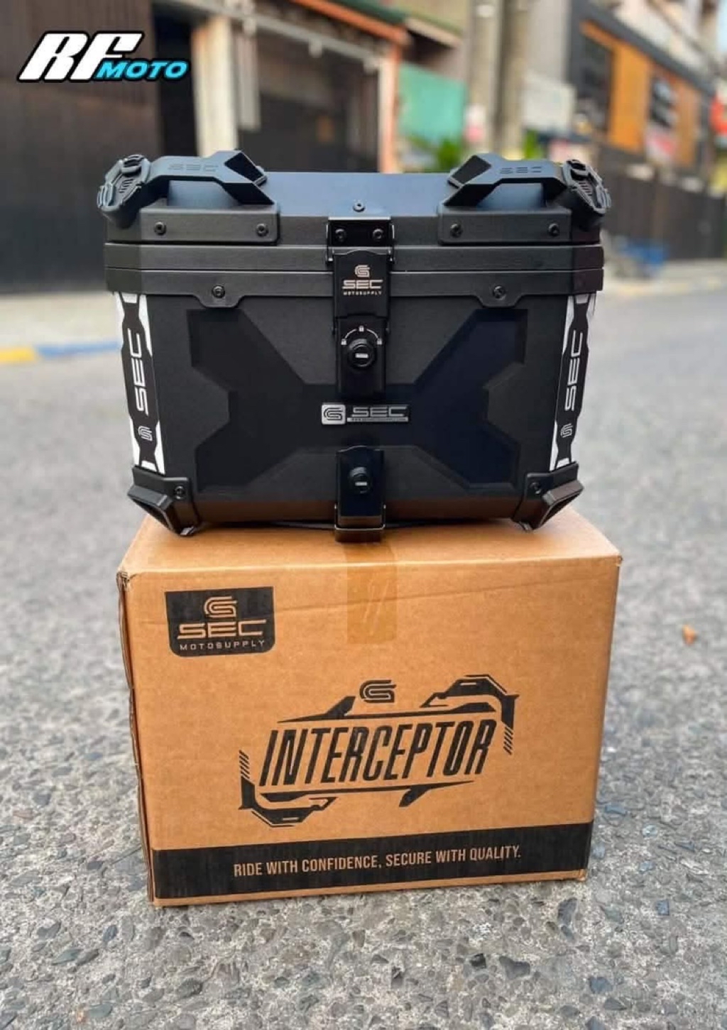 SEC INTERCEPTOR 45L HARD PLASTIC DUAL LOCK TOP BOX WITH METAL BASE ...
