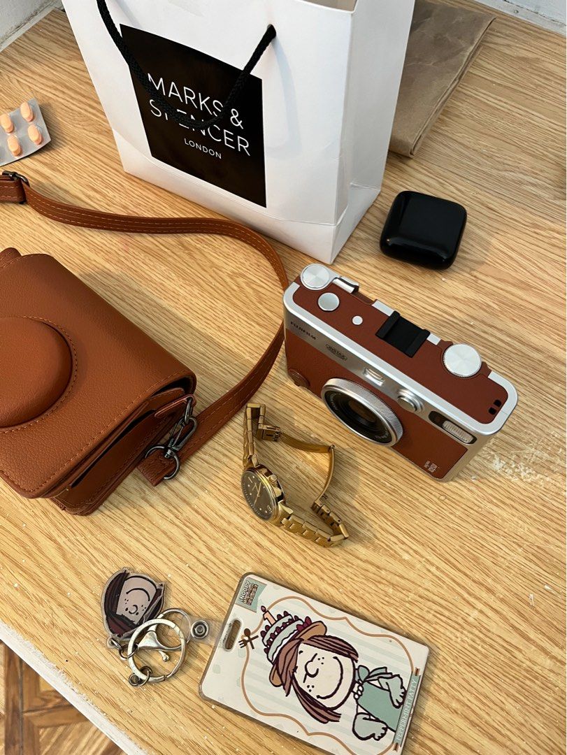 [CAMERA SALE] Pre Loved Fujifilm Instax Mini EVO Brown with Free Case ...