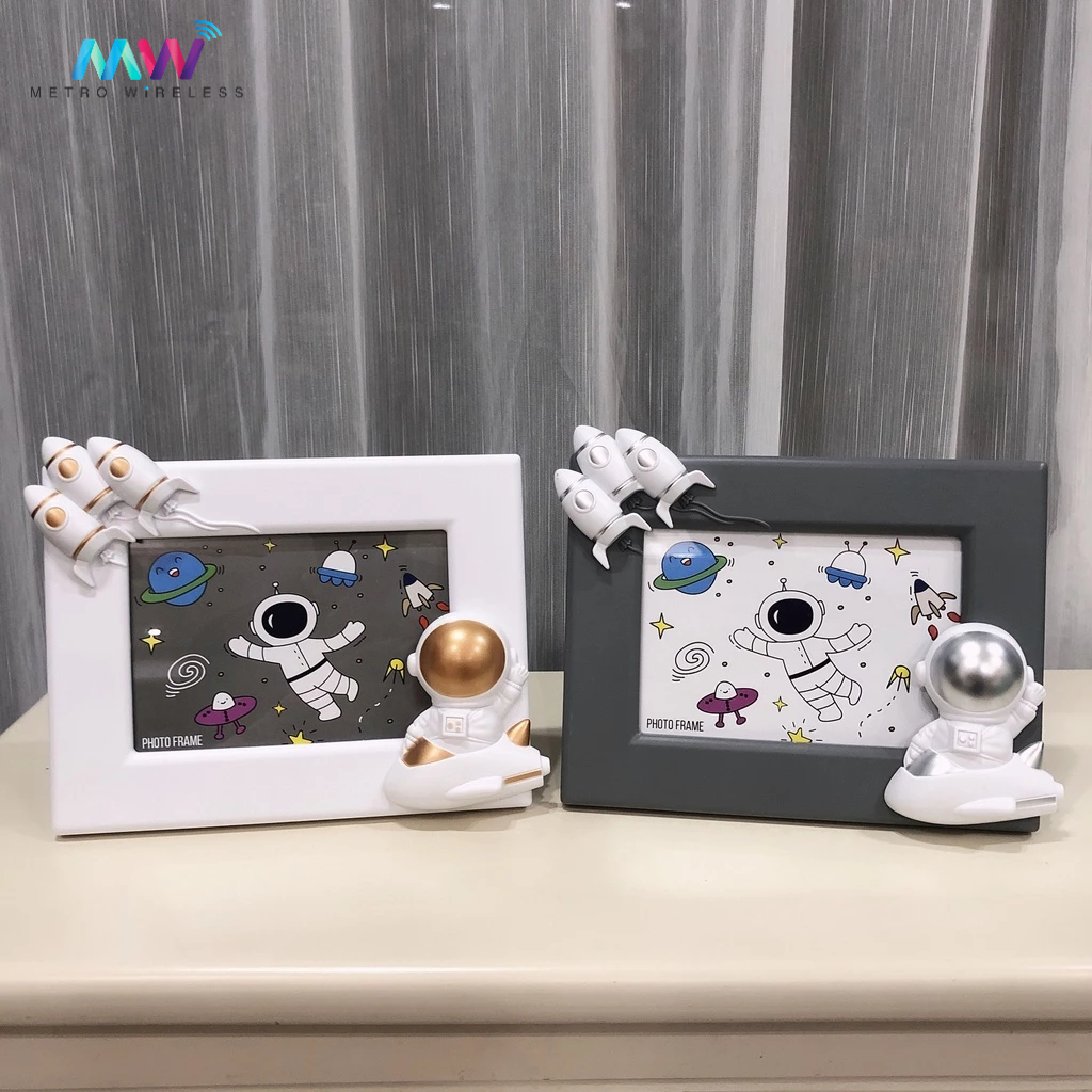 Astronaut Photo Frame Landscape TF701 PICTURE FRAME White Gray Photo ...